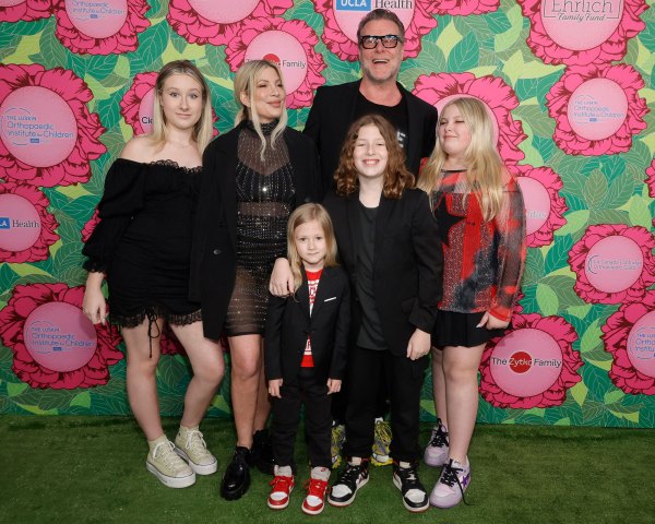 Tori Spelling, Dean McDermott Pose With Kids at Gala: Photos | Us Weekly