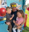 Zac Efron Shares Rare Photo With Younger Siblings During Family Outing ...