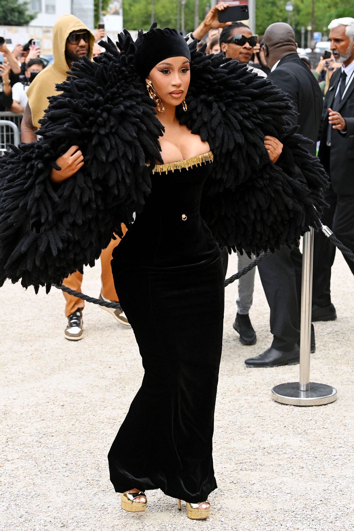 Cardi B Is a Walking Work of Art in Velvet at Paris Schiaparelli Show ...
