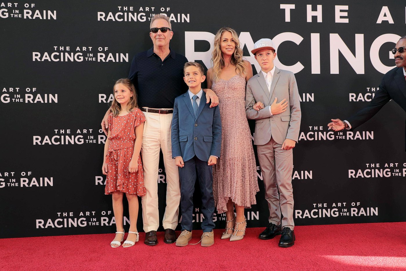 Kevin Costner to Pay Christine Baumgartner $129K in Child Support | Us ...