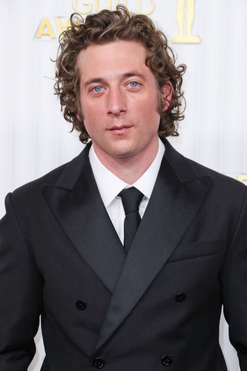 Jeremy Allen White News - Us Weekly