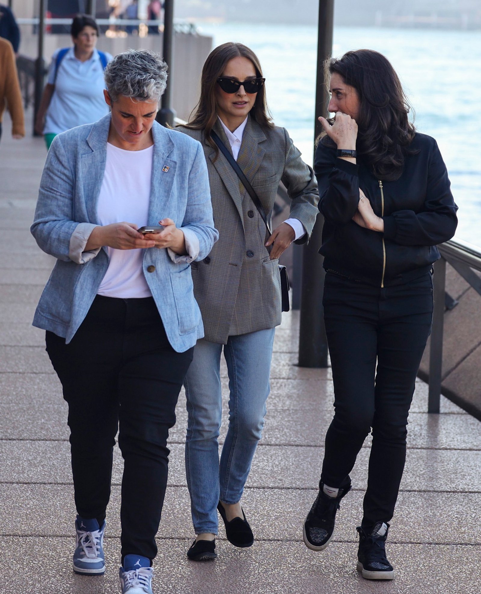 Natalie Portman Ditches Ring After Benjamin Millepied Affair Rumors ...