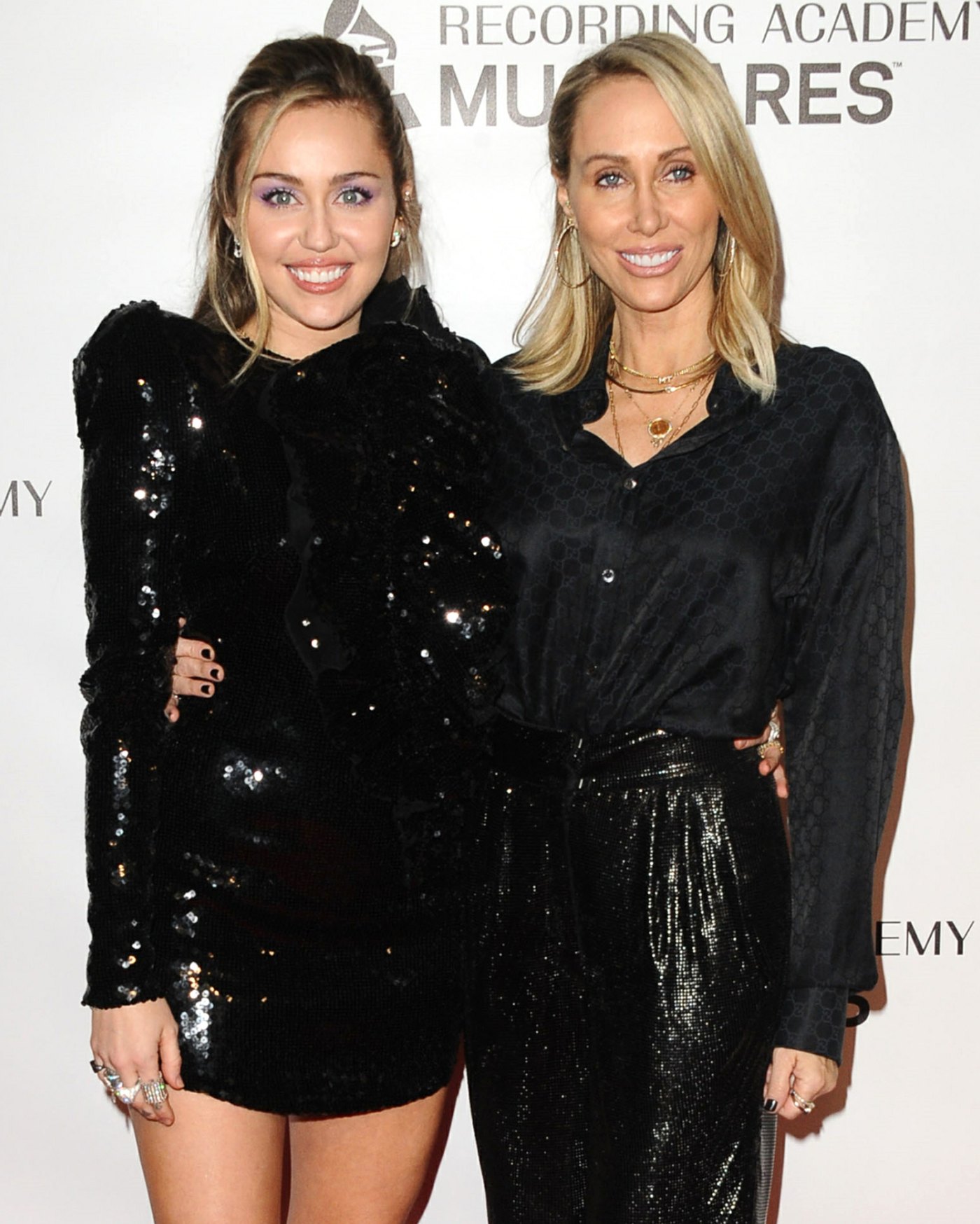Miley Cyrus Got ‘Very Emotional’ Walking Tish Cyrus Down Wedding Aisle ...
