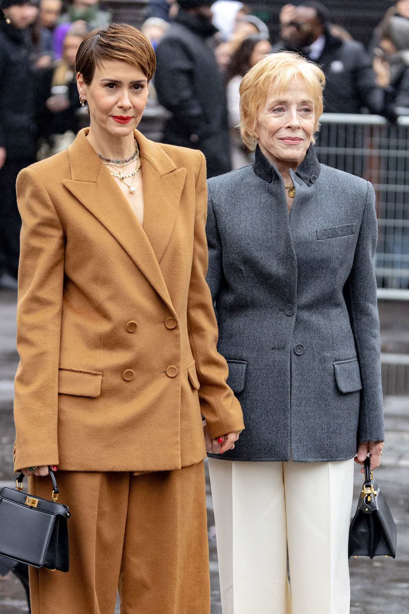 Sarah Paulson, Holland Taylor’s Relationship Timeline | Us Weekly