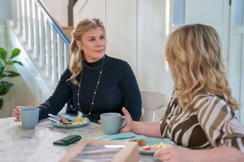 Alison Sweeney’s House Hunt Turns Deadly in New ‘Hannah Swensen’ Film ...