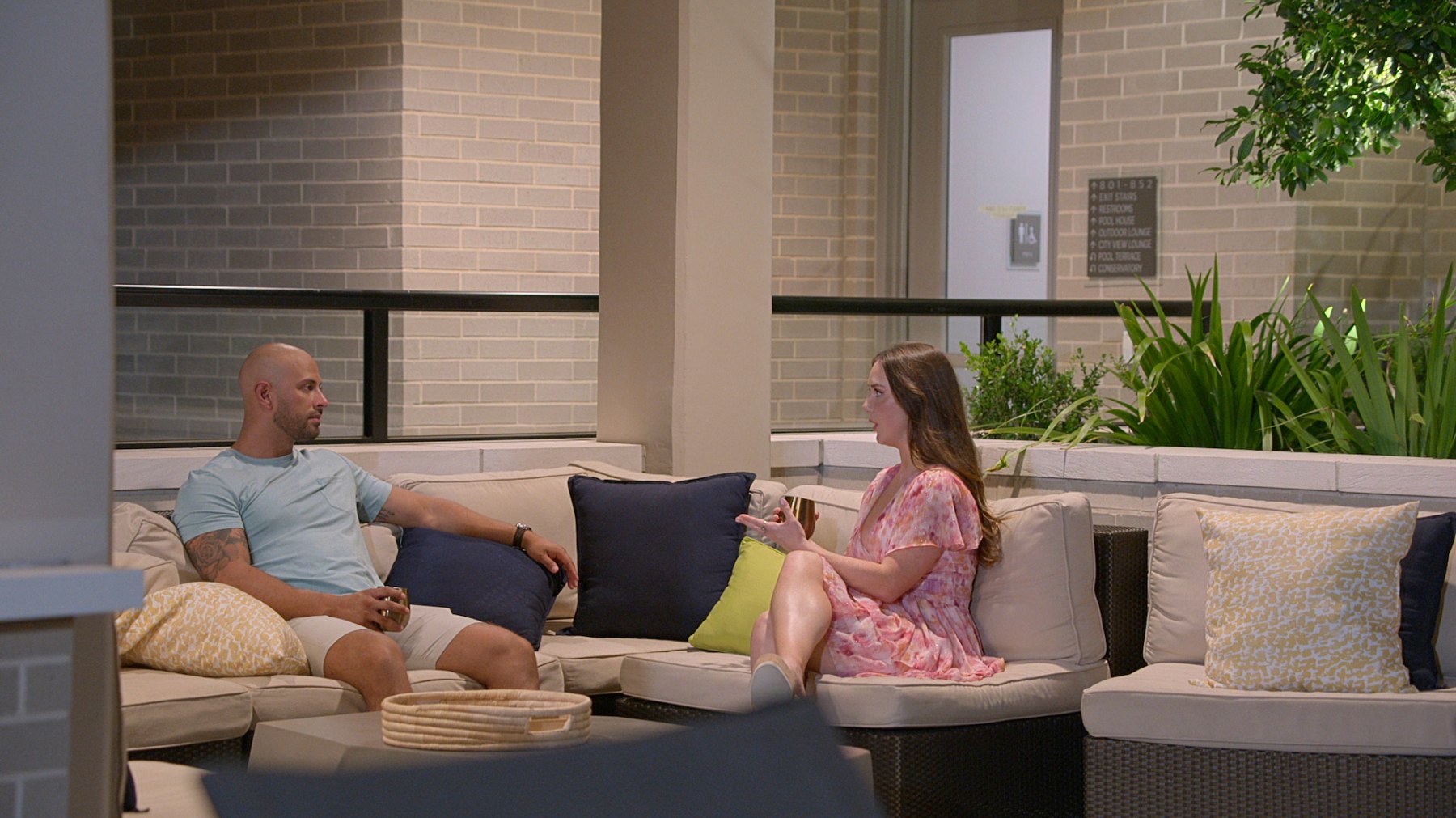'Love Is Blind' Sneak Peek: Stacy Snyder Feuds With Johnie Maraist | Us ...