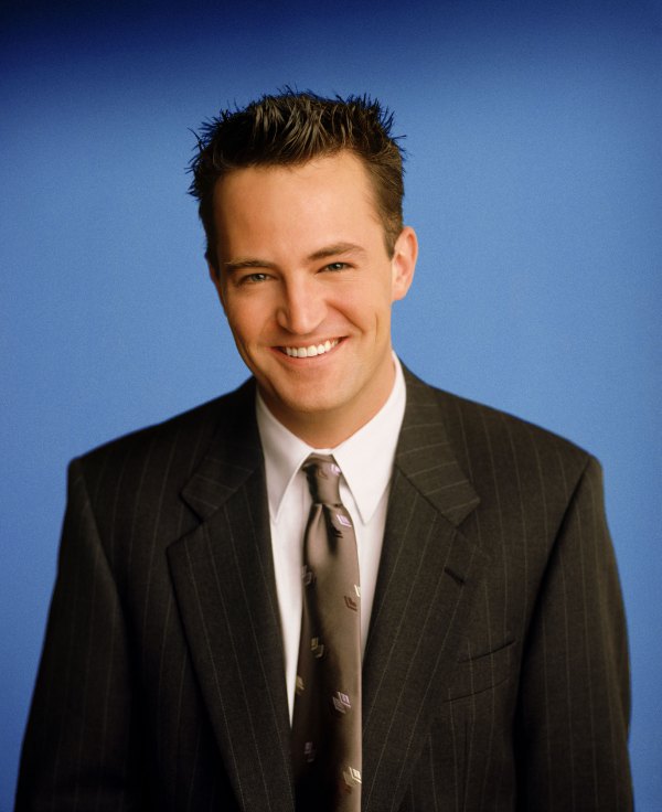 5 Times Matthew Perry's Chandler Bing Was Best Friends Character: Video ...