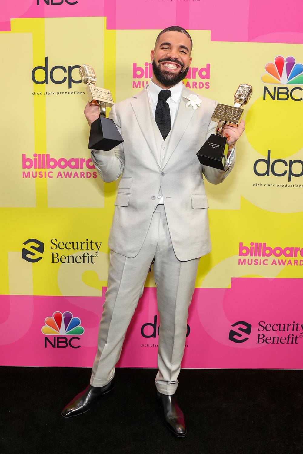 Drake’s Best Outfits Through the Years | Us Weekly