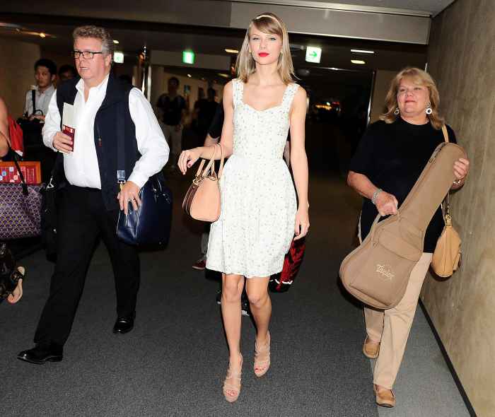 Taylor Swift's Family Guide: The Singer’s Parents and Sibling | Us Weekly