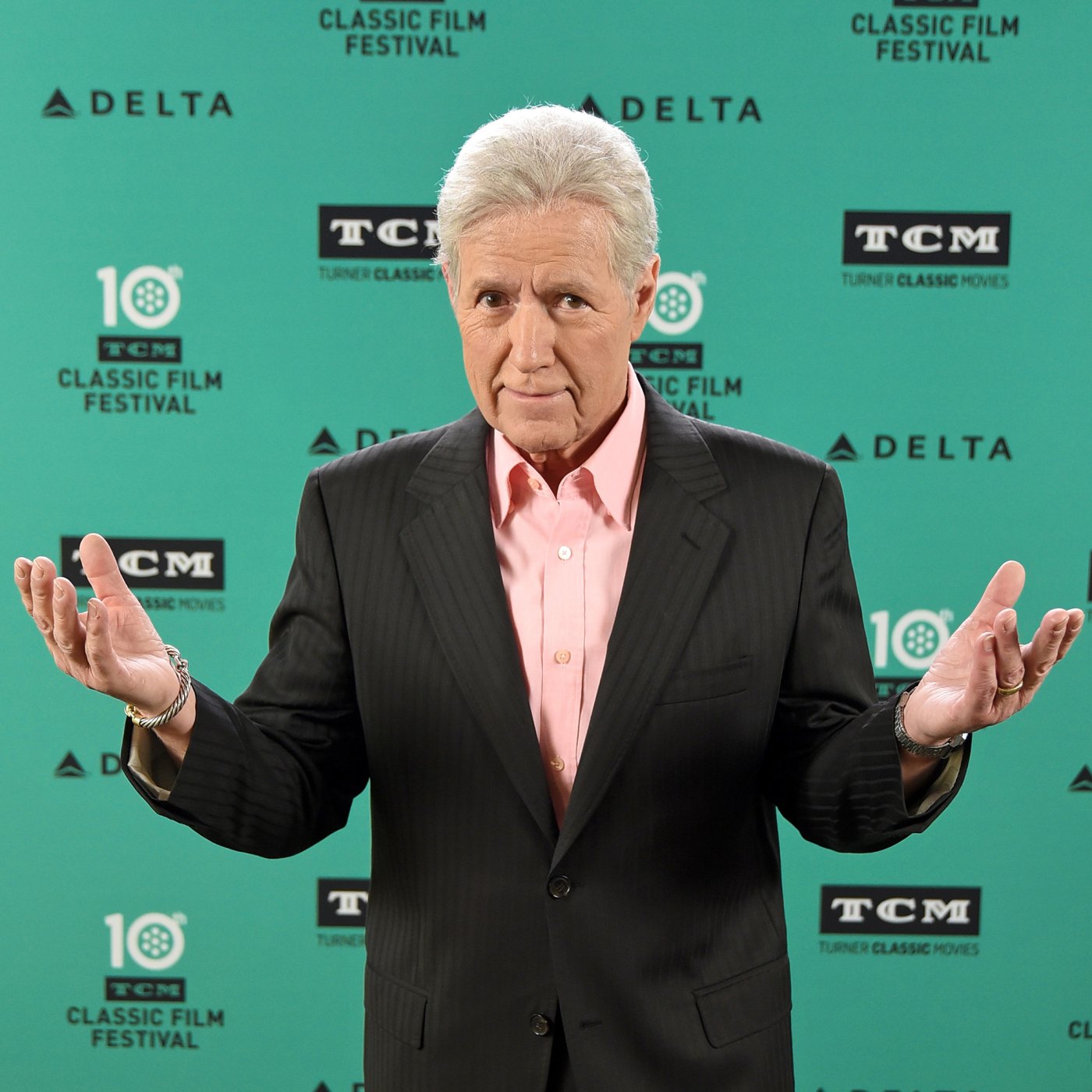 Alex Trebek's Widow Launches Stand Up To Cancer Fund in His Honor | Us ...