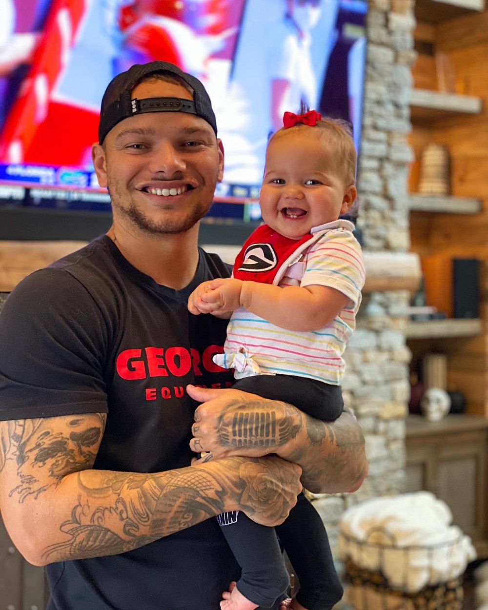 Kane Brown, Wife Katelyn Jae Brown’s Family Album: Photos With Kids ...