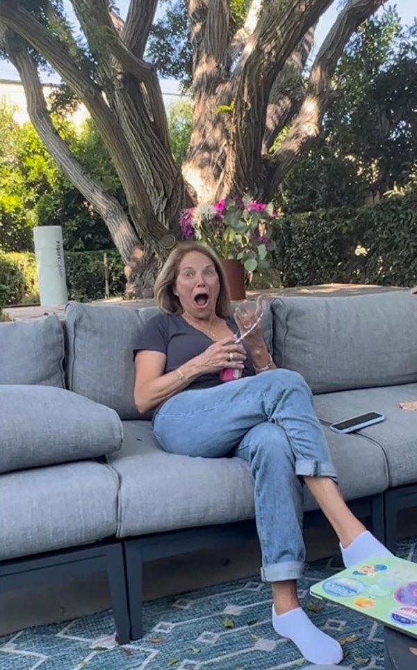 Katie Couric Reveals How She Found Out Her Daughter Was Pregnant | Us ...