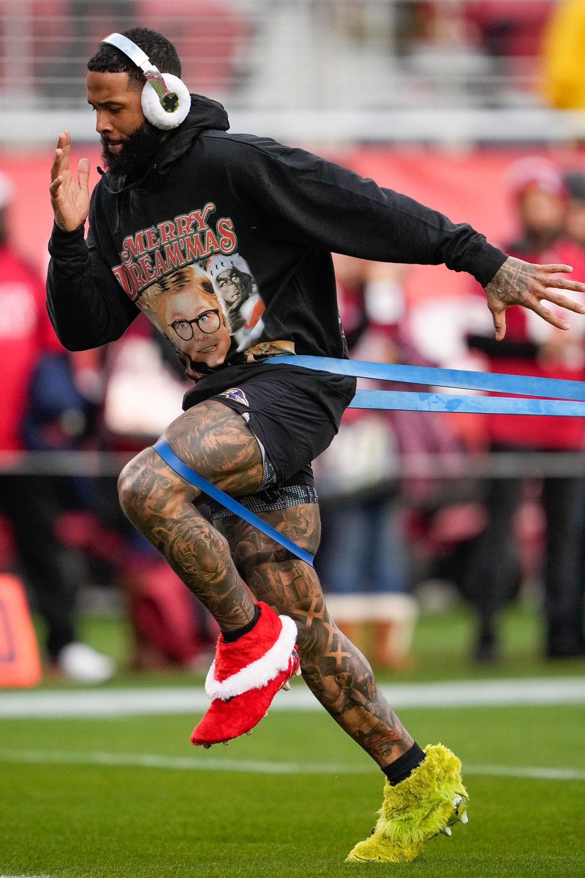 Odell Beckham Jr. Wears Grinch-Themed Cleats at Ravens Game | Us Weekly