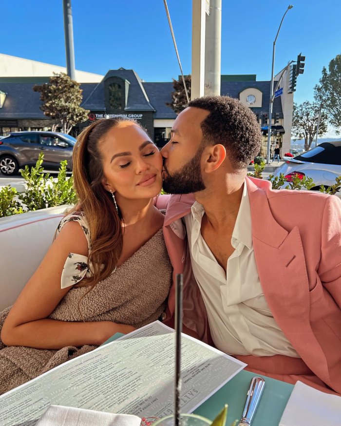 Chrissy Teigen ‘Saw’ Late Son Jack During Ketamine Therapy Session | Us ...