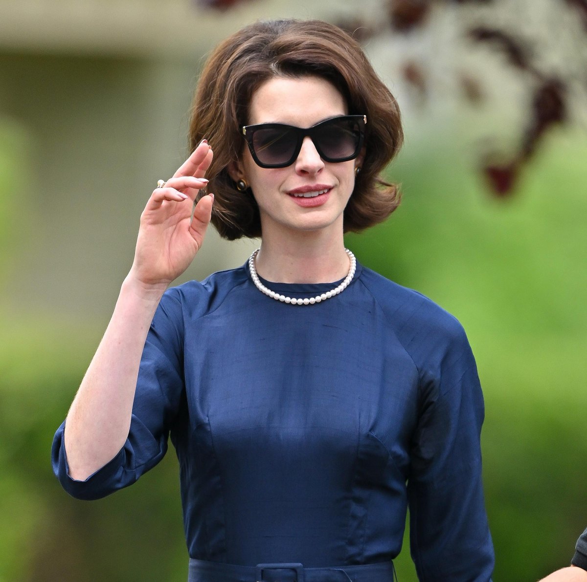 ‘Mother’s Instinct’: Anne Hathaway, Jessica Chastain Movie Details | Us ...
