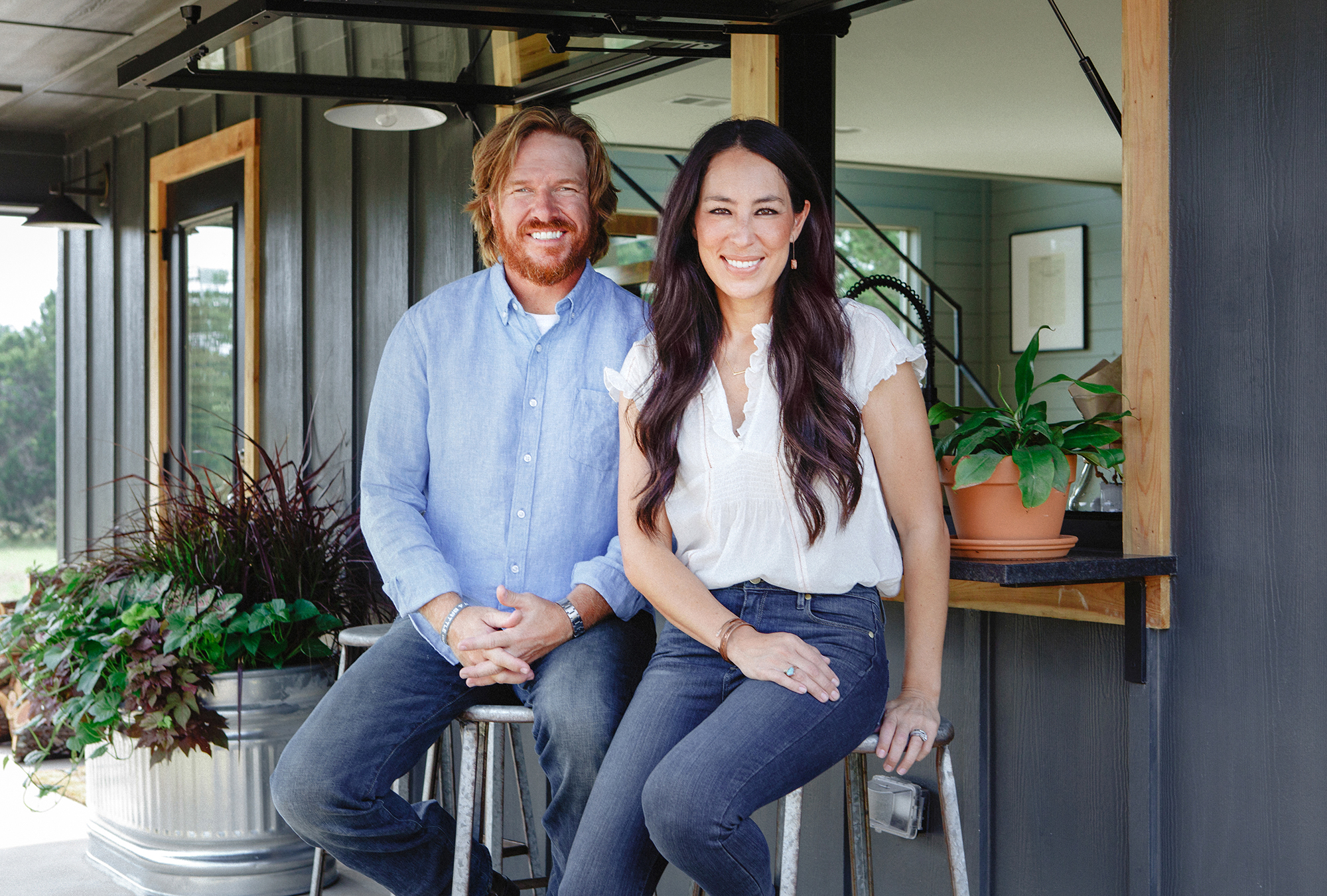 Fixer Upper's Joanna, Chip Gaines Complete Harvard Business Program ...