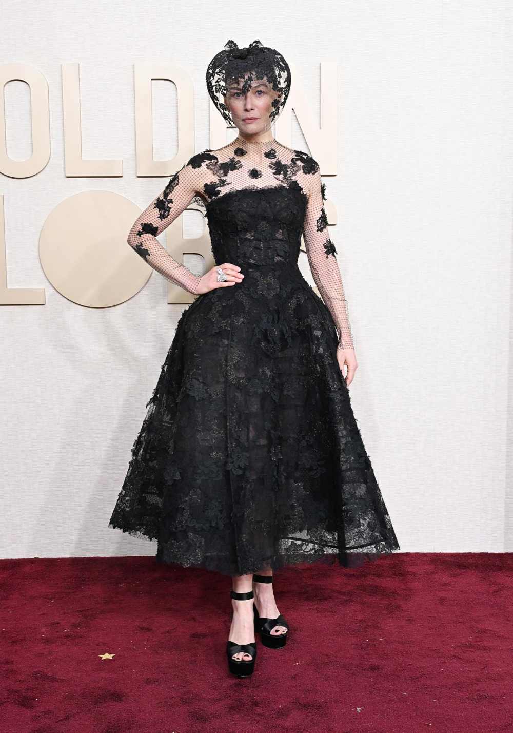 Barry Keoghan, Rosamund Pike and 'Saltburn' Cast Stun at Golden Globes ...