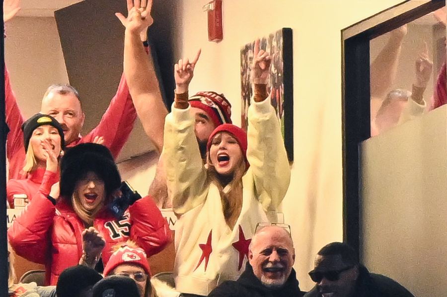 Jason Kelce High-Fives Taylor Swift, Poses With Fans in Stands | Us Weekly