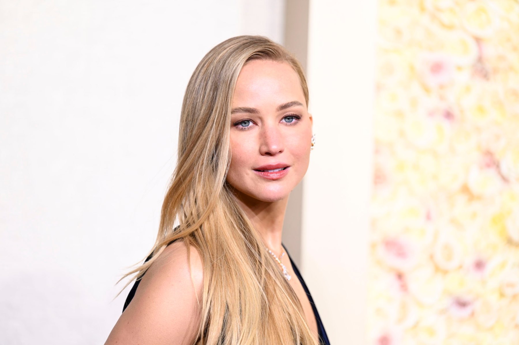 Jennifer Lawrence Went Nuts for Emma Stone's Win at Golden Globes | Us ...