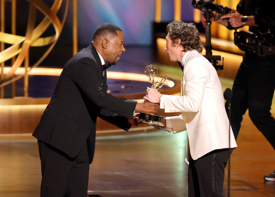 Jeremy Allen White Makes Subtle Reference to Divorce During Emmys 2023 ...