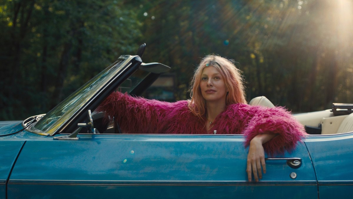 Joe Keery, Camila Morrone's Heist Film 'Marmalade': Everything to Know ...