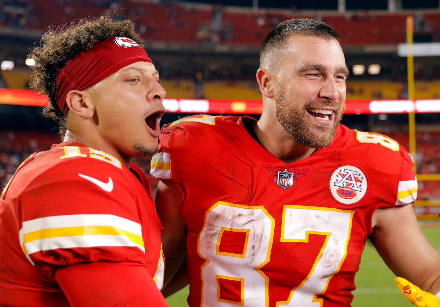 Kansas City Chiefs Fan Rob Riggle Talks Travis Kelce, Patrick Mahomes ...