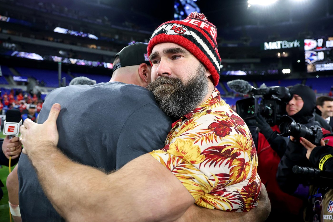 Jason Kelce's Wife Kylie Kelce Feels 'Guilty' About Attention on Her ...