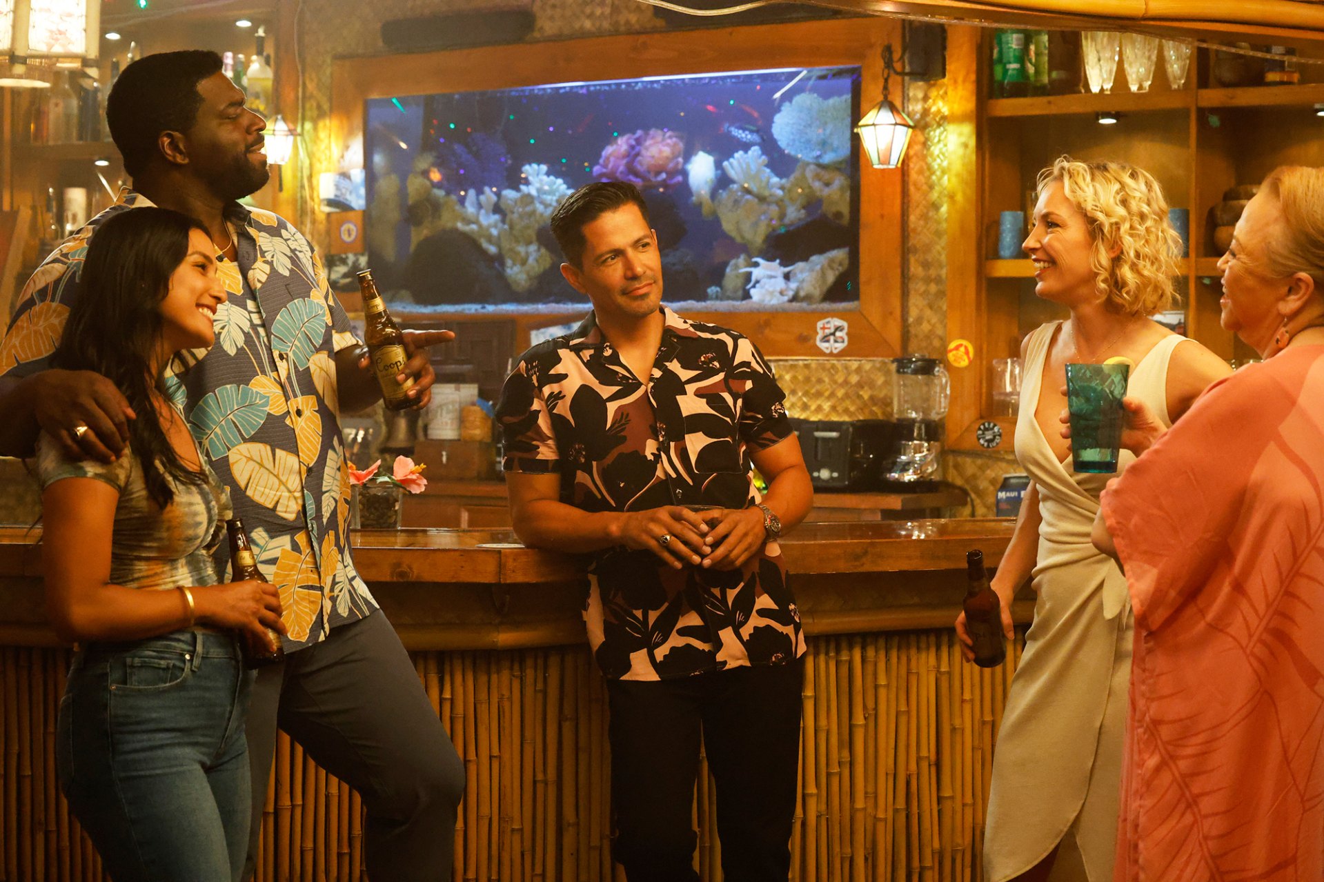 Perdita Weeks: Things Were Once 'Hiccup-y' With 'Magnum P.I.' Cast | Us ...