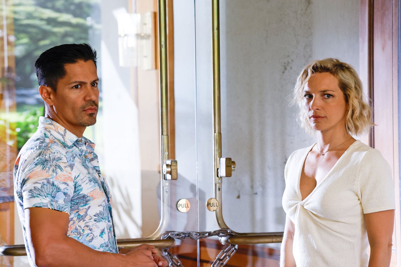 Perdita Weeks: Things Were Once 'Hiccup-y' With 'Magnum P.I.' Cast | Us ...