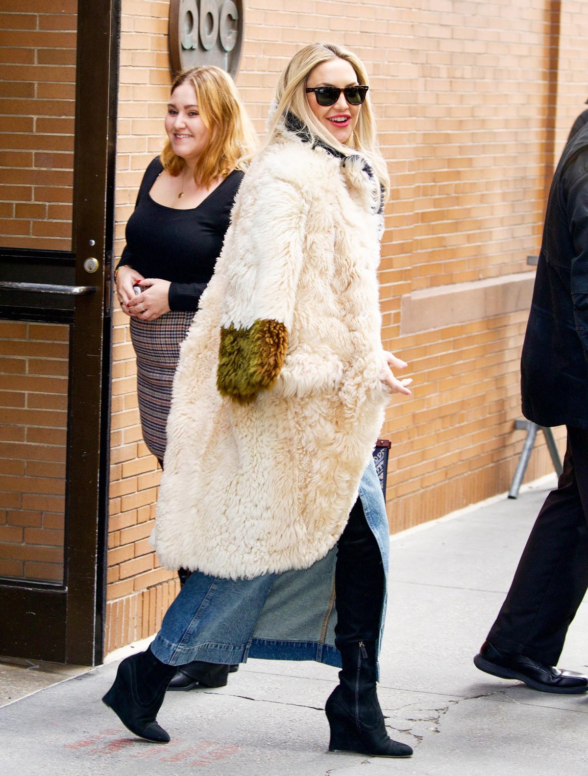 Kate Hudson Pays Homage to ‘Almost Famous’ in Her Latest Look | Us Weekly