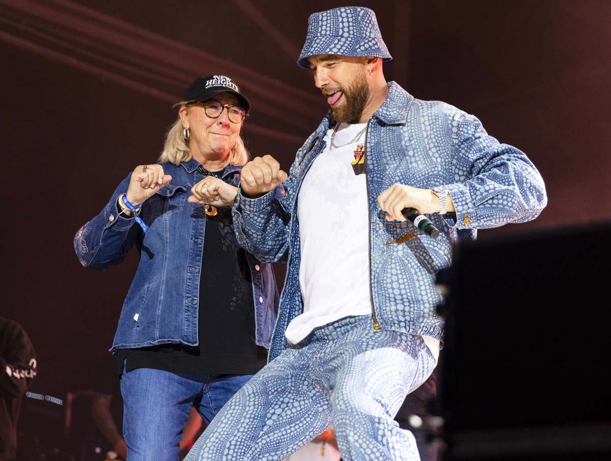 Travis Kelce Credits Mom Donna Kelce for His Confidence | Us Weekly