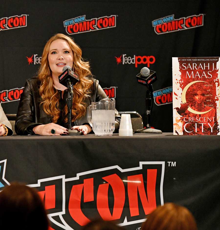 How to Read Sarah J Maas Books in Order: ACOTAR and More | Us Weekly