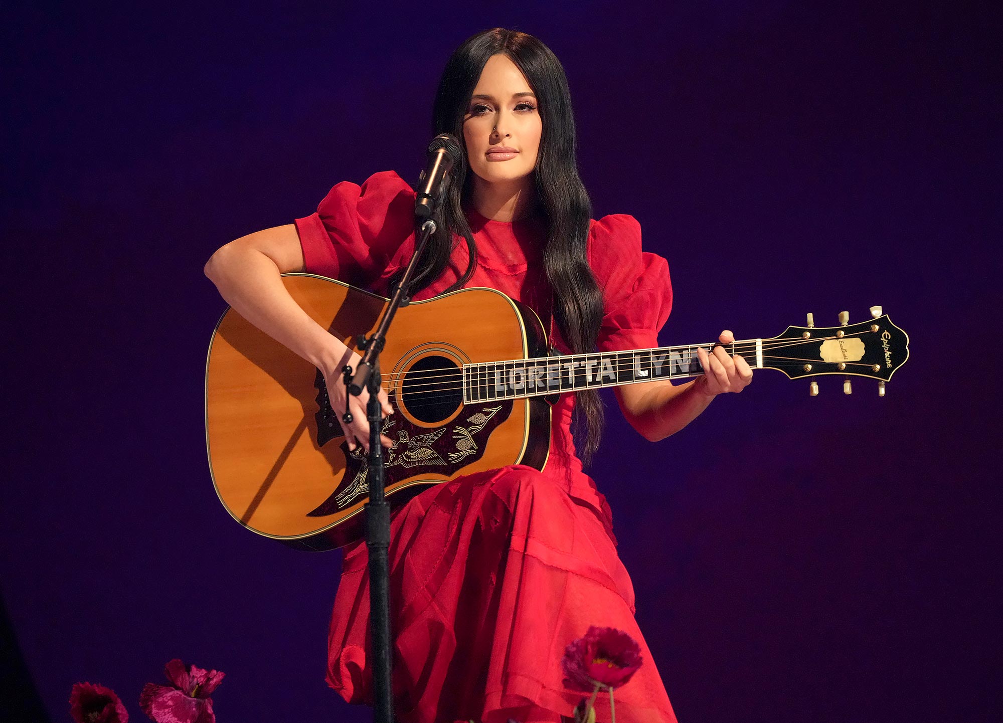 Kacey Musgraves' Grandma Didn't Love Nude 'Deeper Well' Album Cover ...