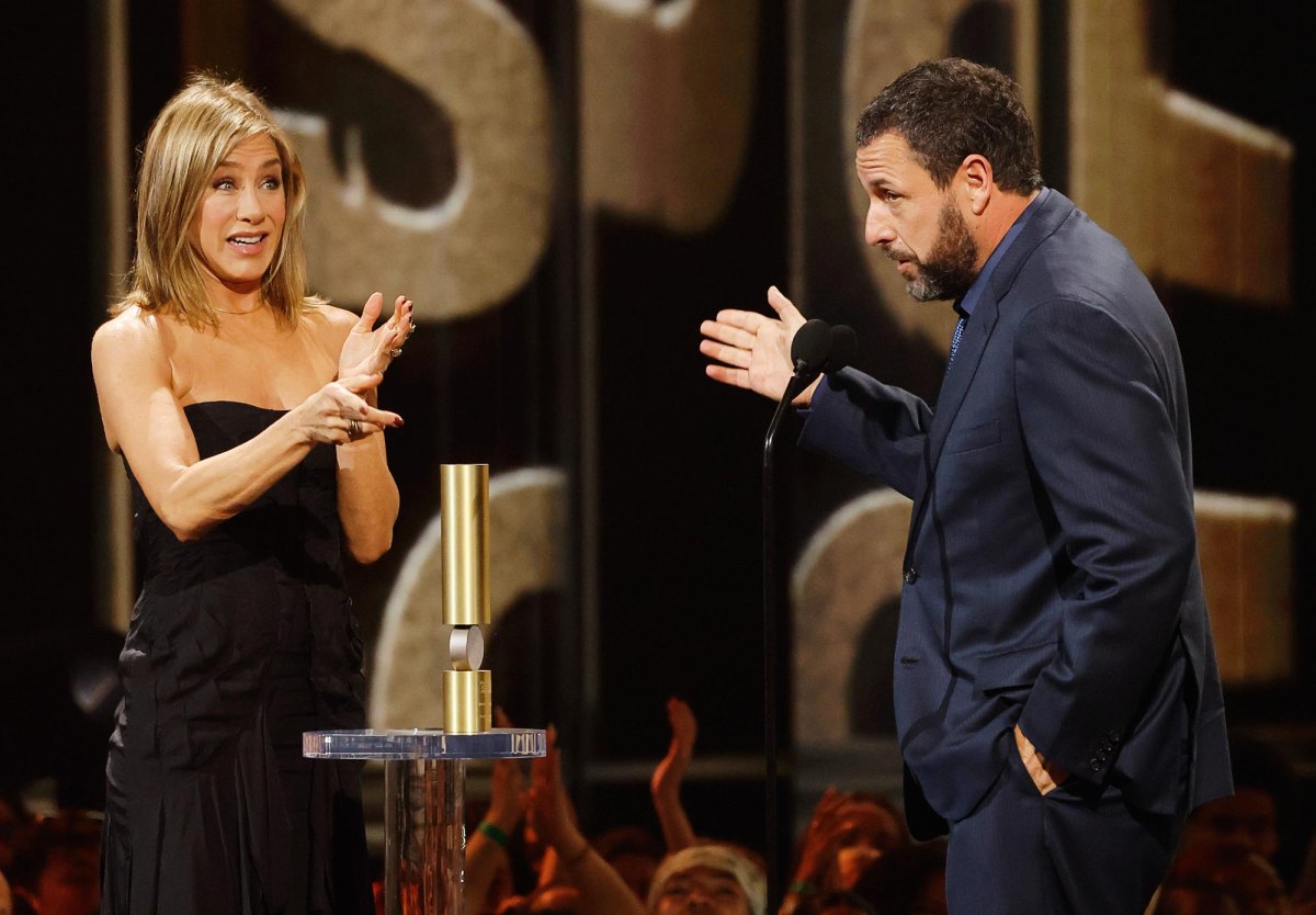 Jen Aniston Honors Adam Sandler as Icon at 2024 People’s Choice Awards ...