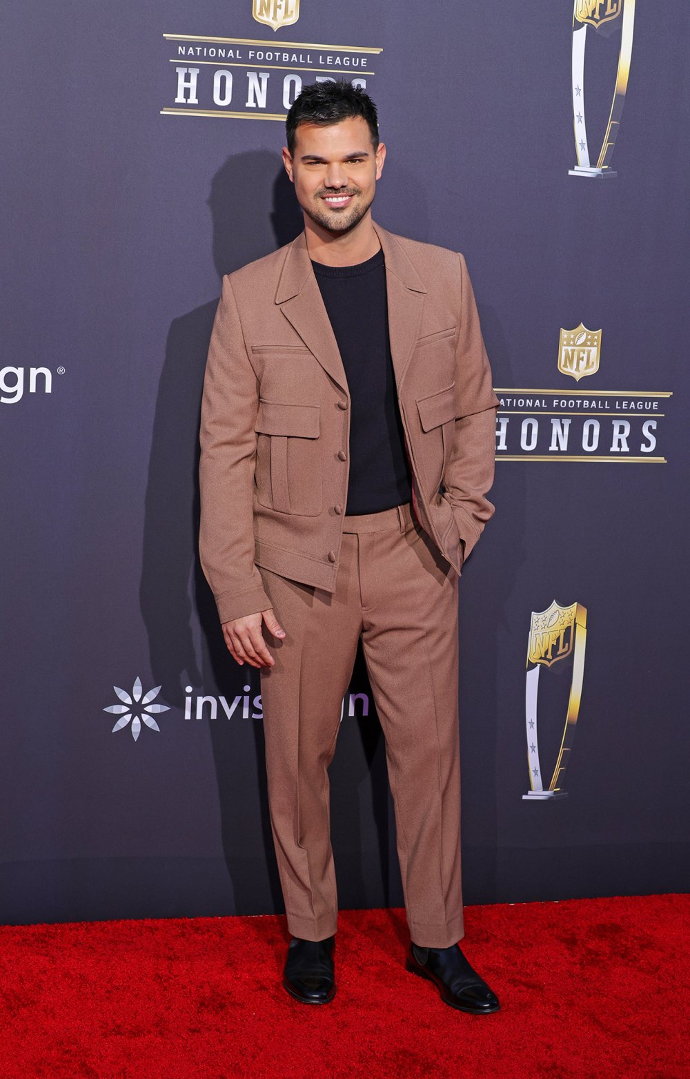 NFL Honors 2024 Red Carpet: The Best Looks from the Athletes and Stars ...