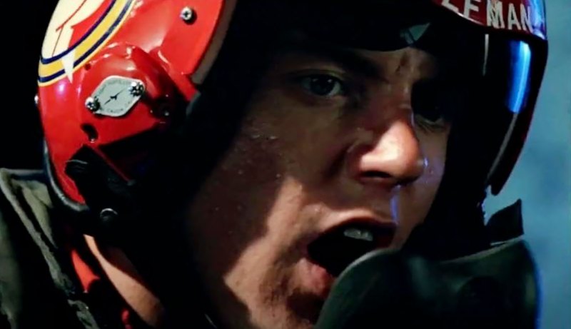 ‘Top Gun’ Actor Sues Paramount Over Image in 'Top Gun: Maverick’ | Us ...