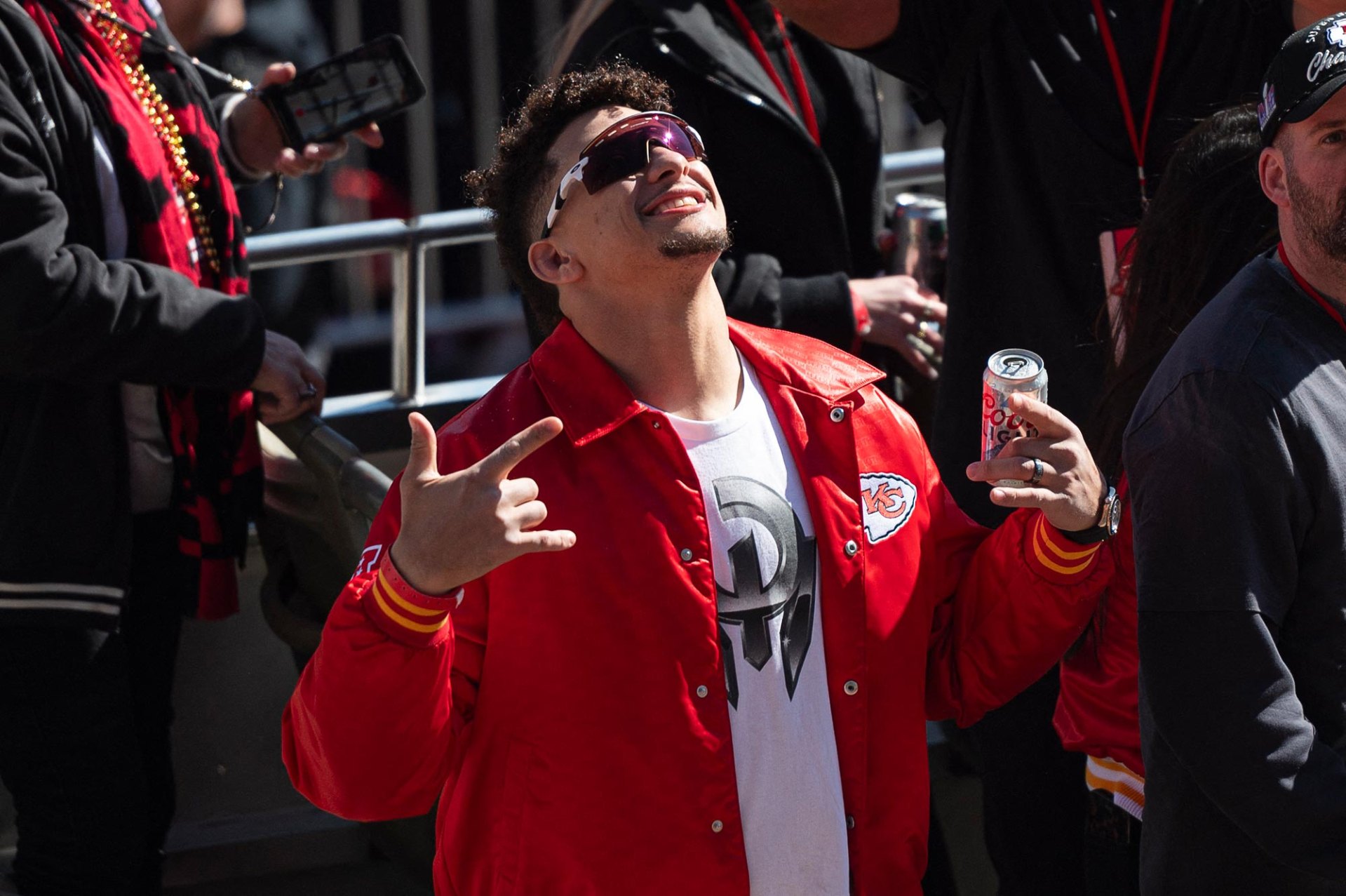 Travis Kelce Attends 2024 Super Bowl Parade Without Taylor Swift | Us ...
