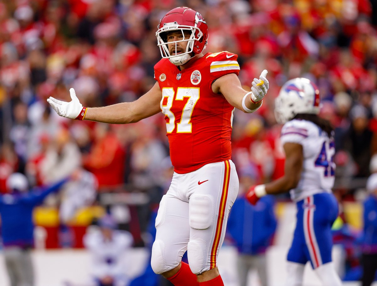 Travis Kelce Addresses Chiefs Villain Era Before 2024 Super Bowl | Us ...