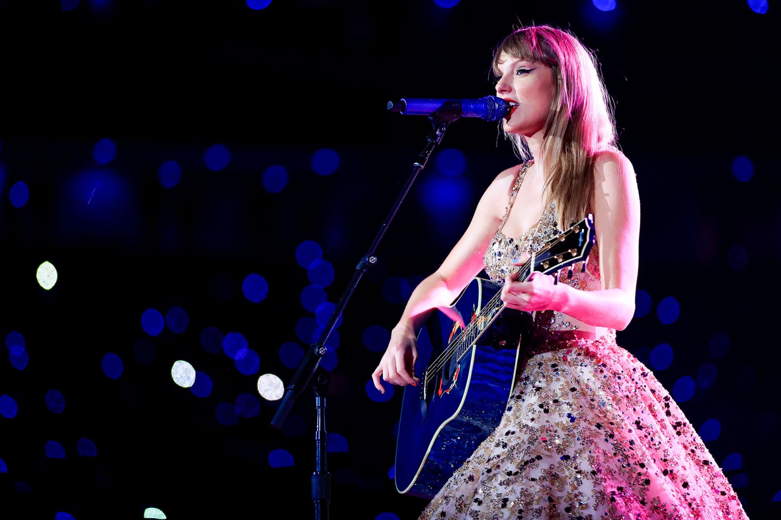 Travis Kelce Asked to Sing Taylor Swift's 'Karma' During Interview | Us ...