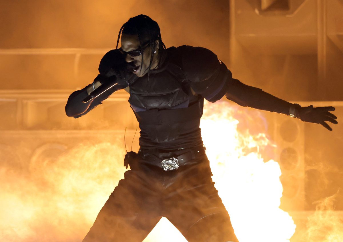 Travis Scott Uses Grammys Performance to Rage Over Never Winning | Us ...