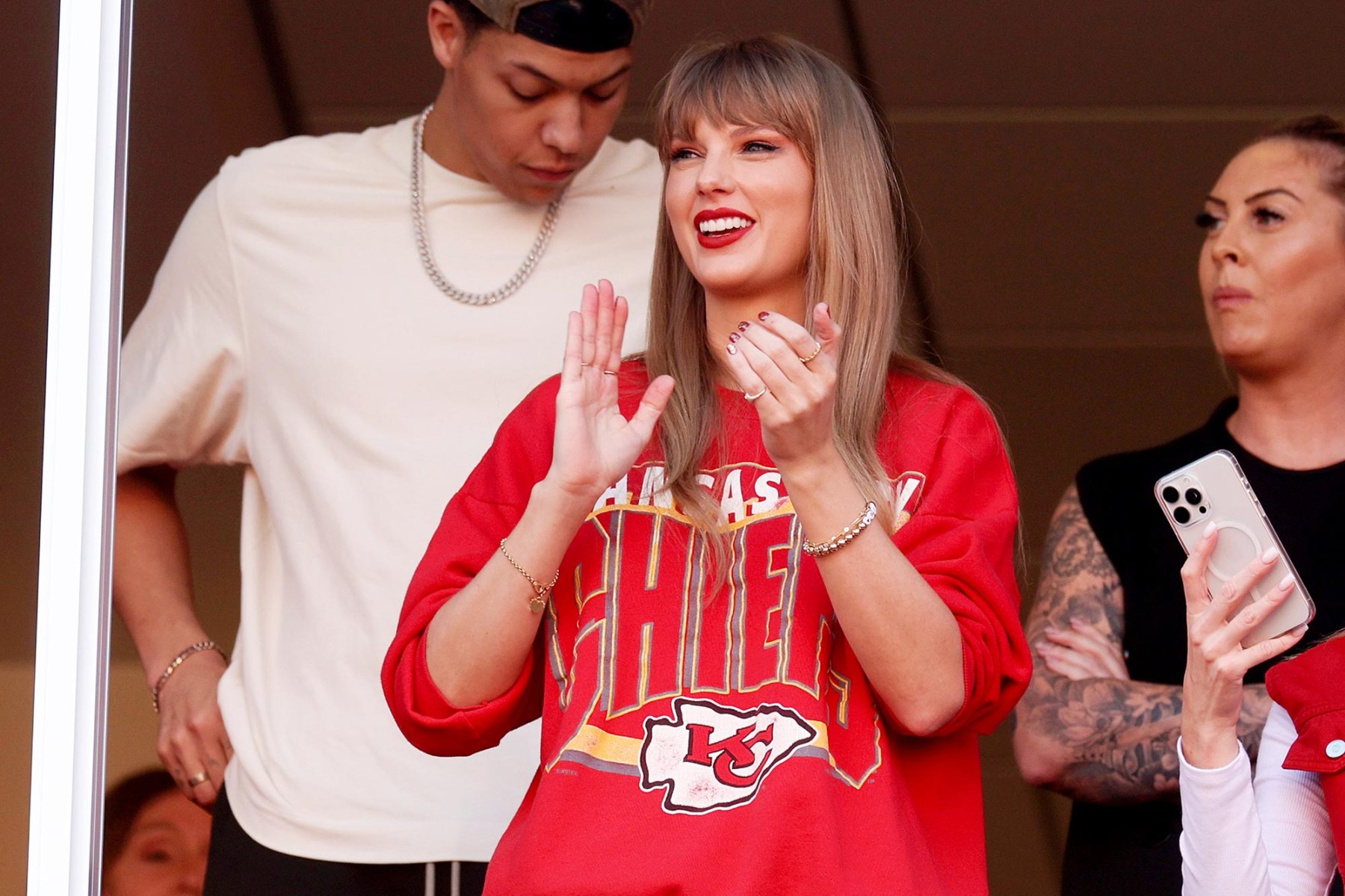 Taylor Swift 'Doing Everything In Her Power to' Attend 2024 Super Bowl ...