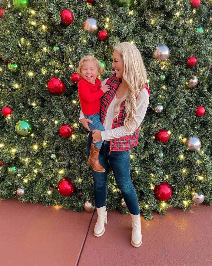 Laura Merritt Walker ‘Humbled' by Support After 3-Year-Old Son Dies ...