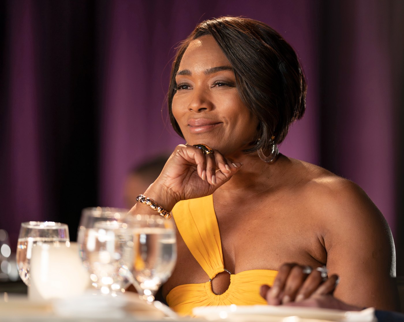 9-1-1 Recap: Angela Bassett References 2023 Oscars Loss, More | Us Weekly