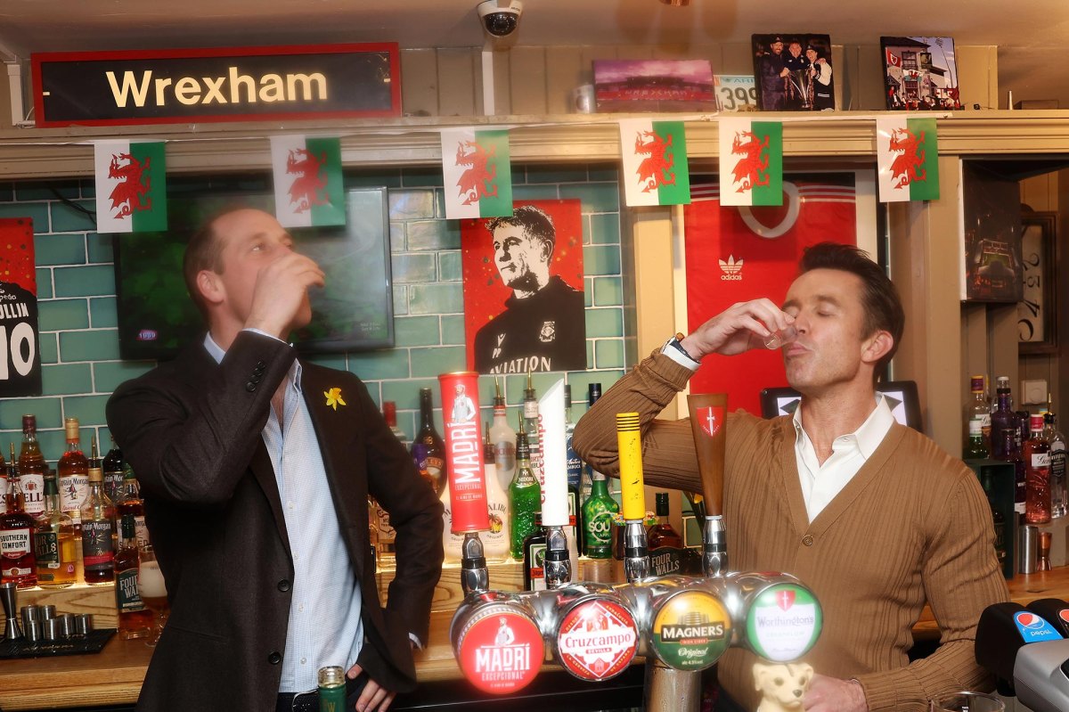 Prince William Drinks Beer With Rob McElhenney at Wrexham Pub | Us Weekly