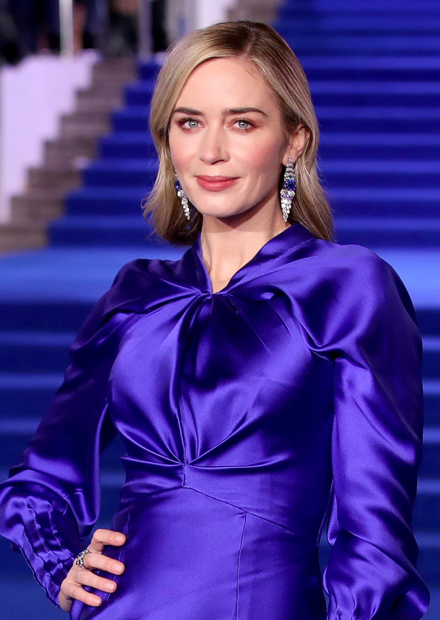 Celebs Who Are Too Cool For Social Media | Us Weekly