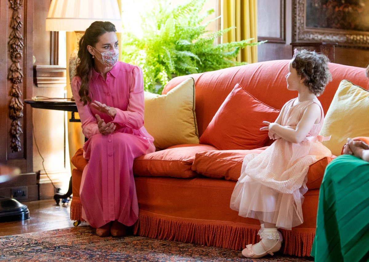 Kate Middleton Receives Support from 8-Year-Old Girl Fighting Cancer ...