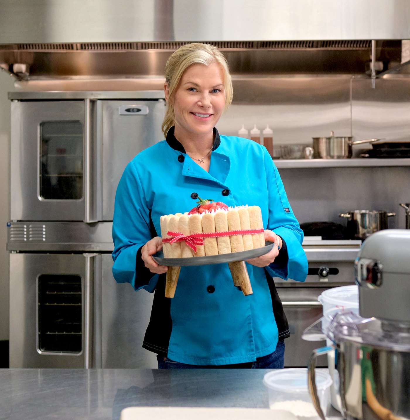 Alison Sweeney Drops Easter Egg in Hallmark's Hannah Swensen Sneak Peek ...
