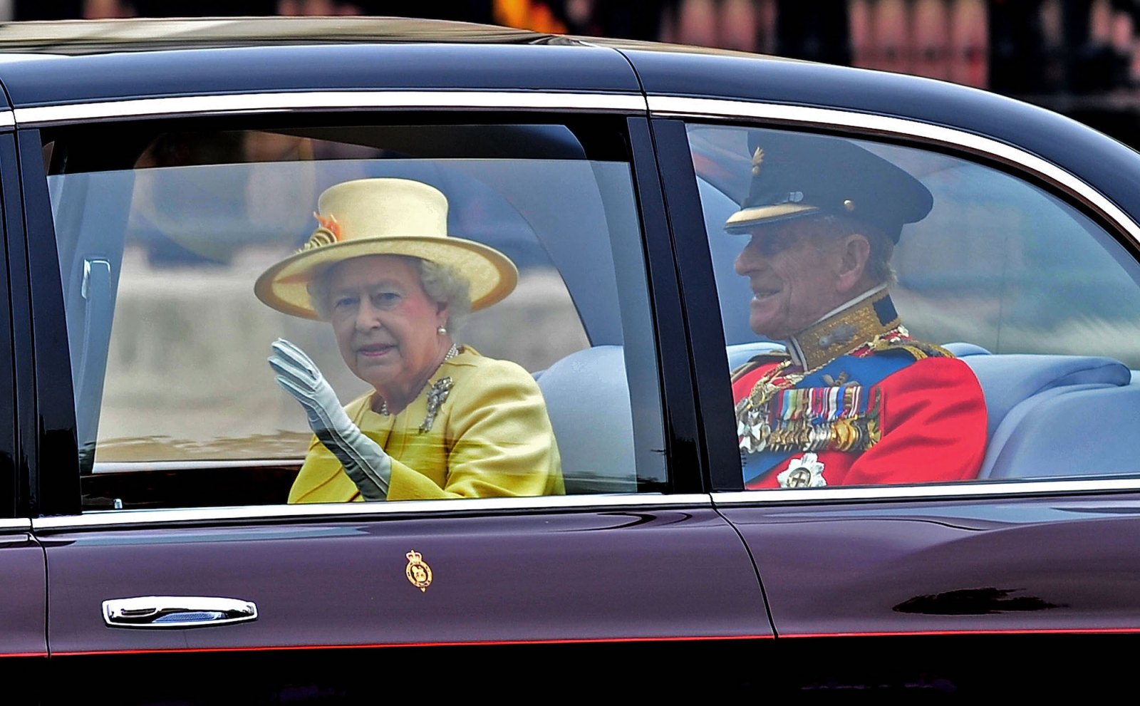 How Queen Elizabeth Broke Protocol at Will and Kate’s Wedding | Us Weekly