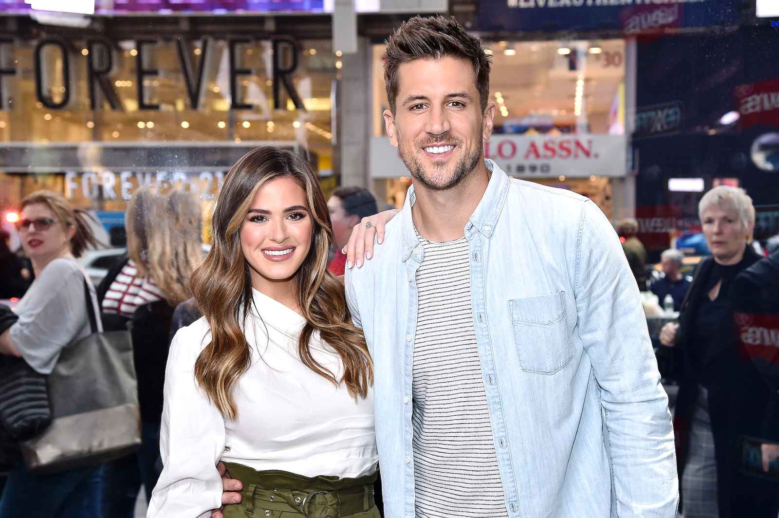 Jordan Rodgers Lost His Wedding Ring, Hotel Employee Mailed It to Him ...