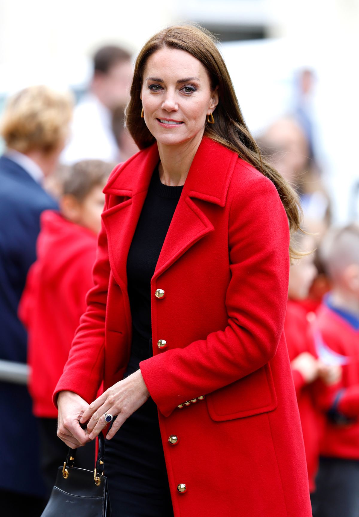 Kate Middleton Overcame Shyness With Cancer Announcement, Expert Says ...